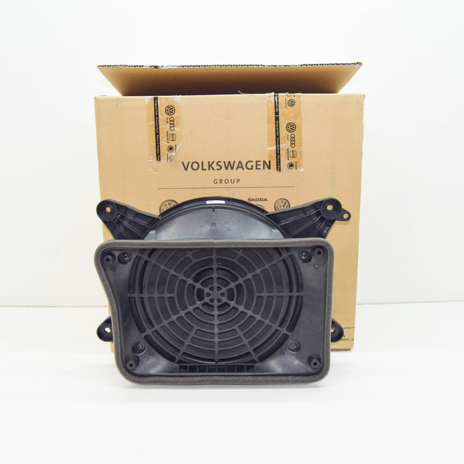 AUDI A6 C7 Rear Center Bass Active Loudspeaker 4G5035412 NEW GENUINE | eBay