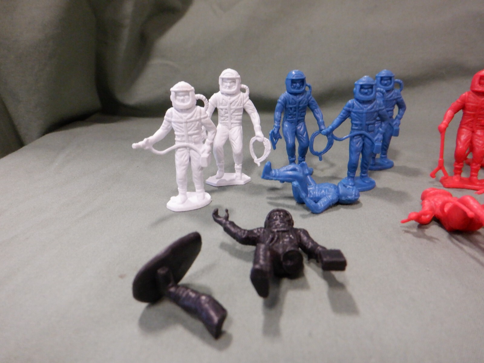 Toys - Vintage Marx Plastic Astronauts - Great Condition | eBay