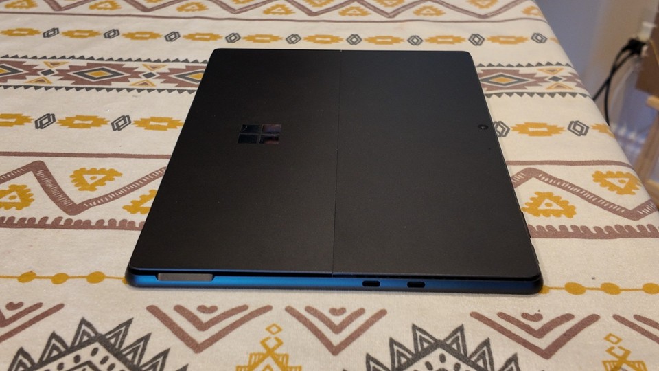 Surface Pro 9 13" i5-1235U 16GB 256GB w/TouchID Keyboard, Slim Pen 2 ...