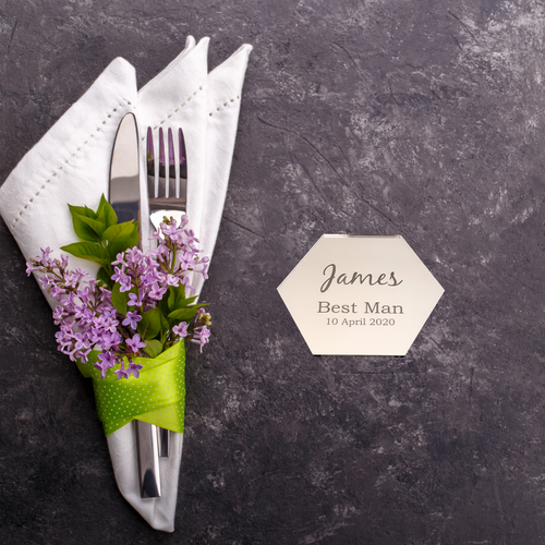 Table En Forme De Hexagone Ou De Cœur Noms De Place Pour Mariages ...