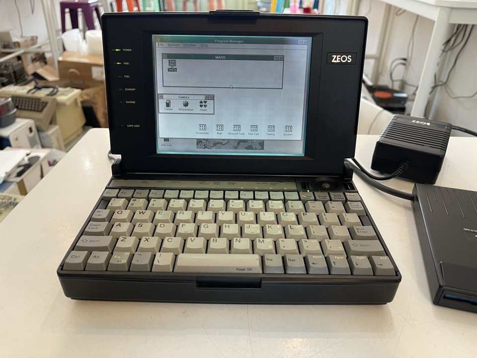 Zeos 386 Ultra-Portable Laptop w/ Floppy Drive + Power Adapter - 008 ...
