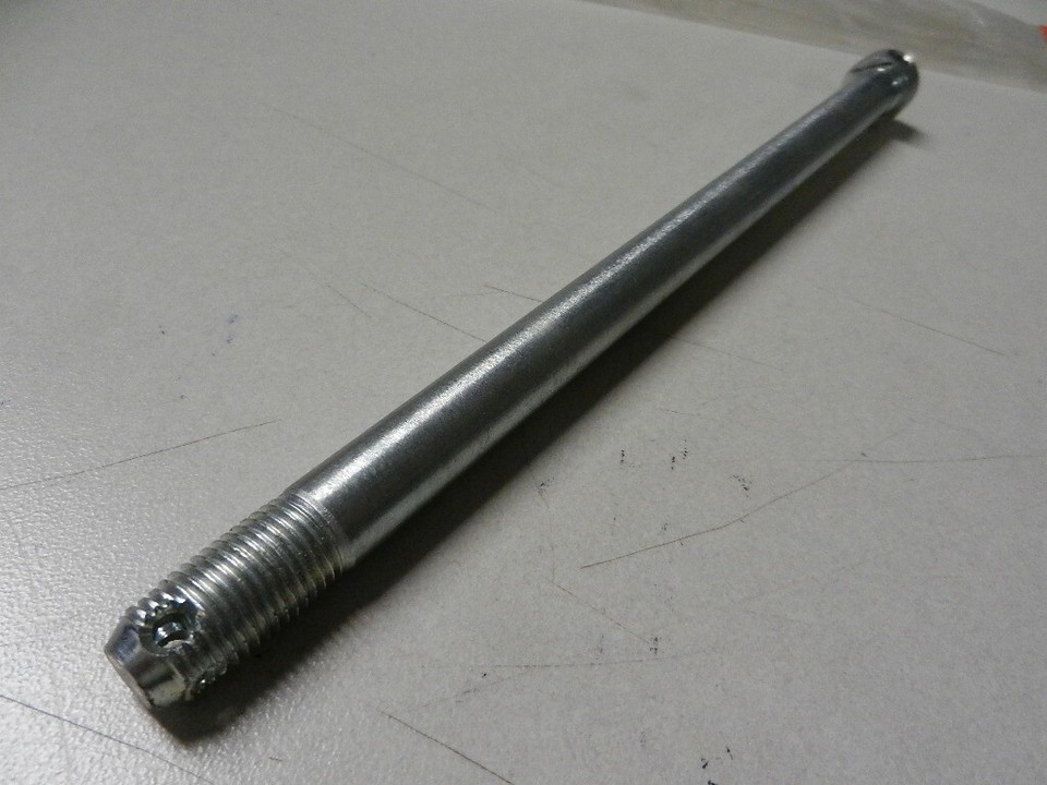 NOS Suzuki Rear Axle 78-79 DR370 82-83 DR500 78-80 DS100 78-81 DS125 ...