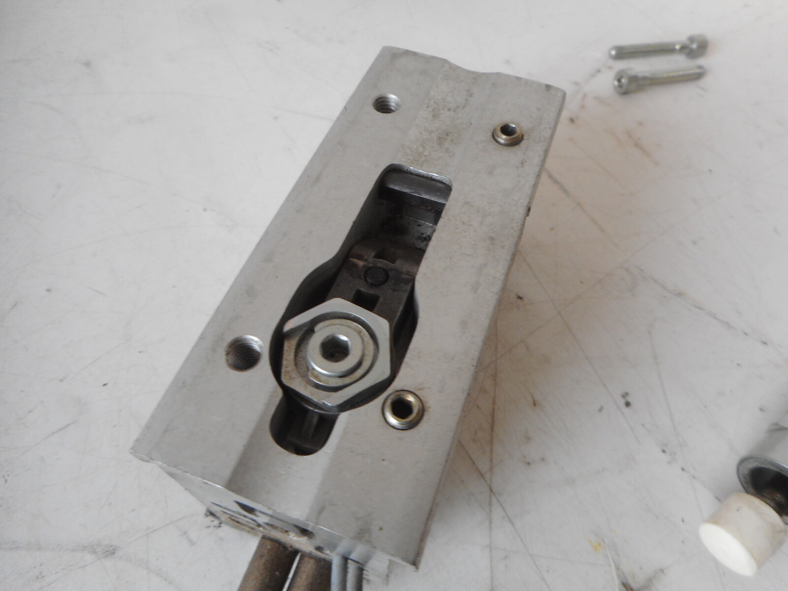 FESTO -- DADM INTERMEDIATE POSITION MODULE for Rodless cylinder -- DADM ...