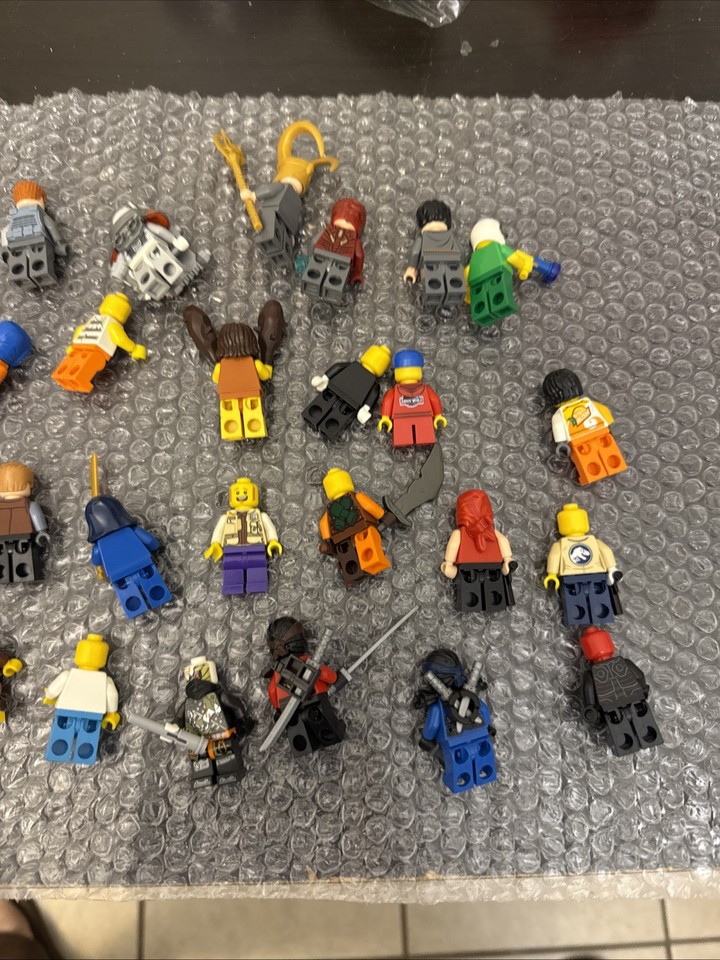 Authentic LEGO LOT Bundle OF 34 MINIFIGURES Minifigs Ninjago City Chima ...