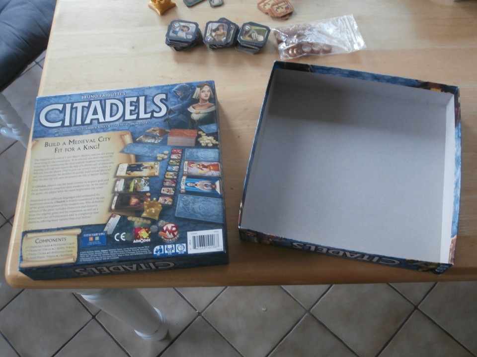 Windrider Games Bruno Faidutti's "Citadels" (2016) Complete Excellent ...