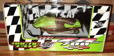 1/18 arctic cat ZR700 diecast snowmobiles 2000 1 of 3500 | eBay