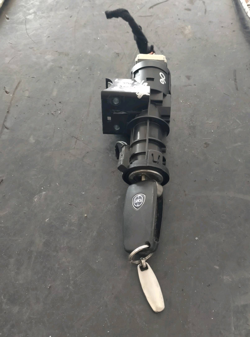 46760152 barillet porte av pour FIAT STILO (2C) 1.4 Ecochic GPL Mnv b-g ...