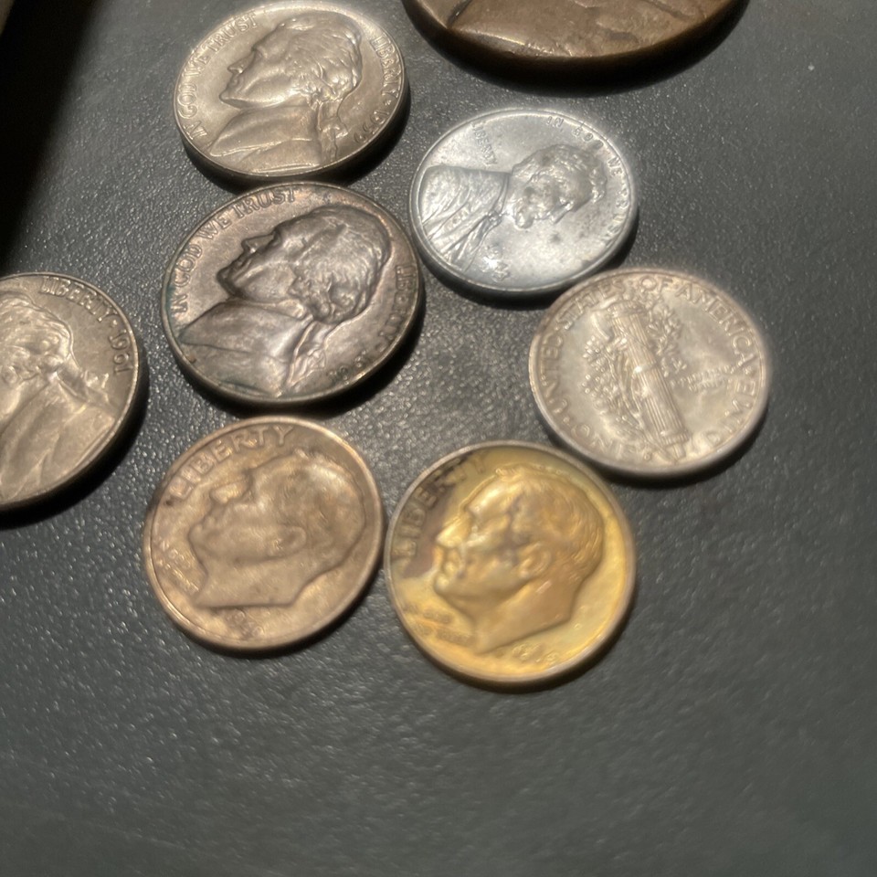 Approx 5 Rolls 450 Lincoln penny Wheat Cents + 3 silver Dimes + Misc ...