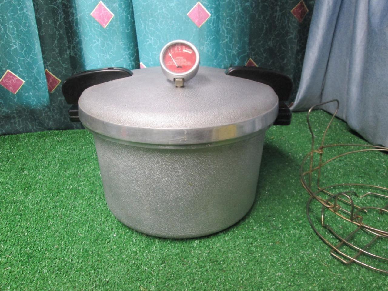 VTG GUARDIAN SERVICE WARE PRESSURE COOKER CANNER ALUMINUM WITH RACKS | eBay