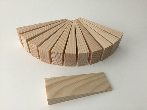 PINE WOODEN WEDGES ~ SHIMS ~ PACKERS ~ 80mm x 27mm WITH A 15mm TO 2mm ...