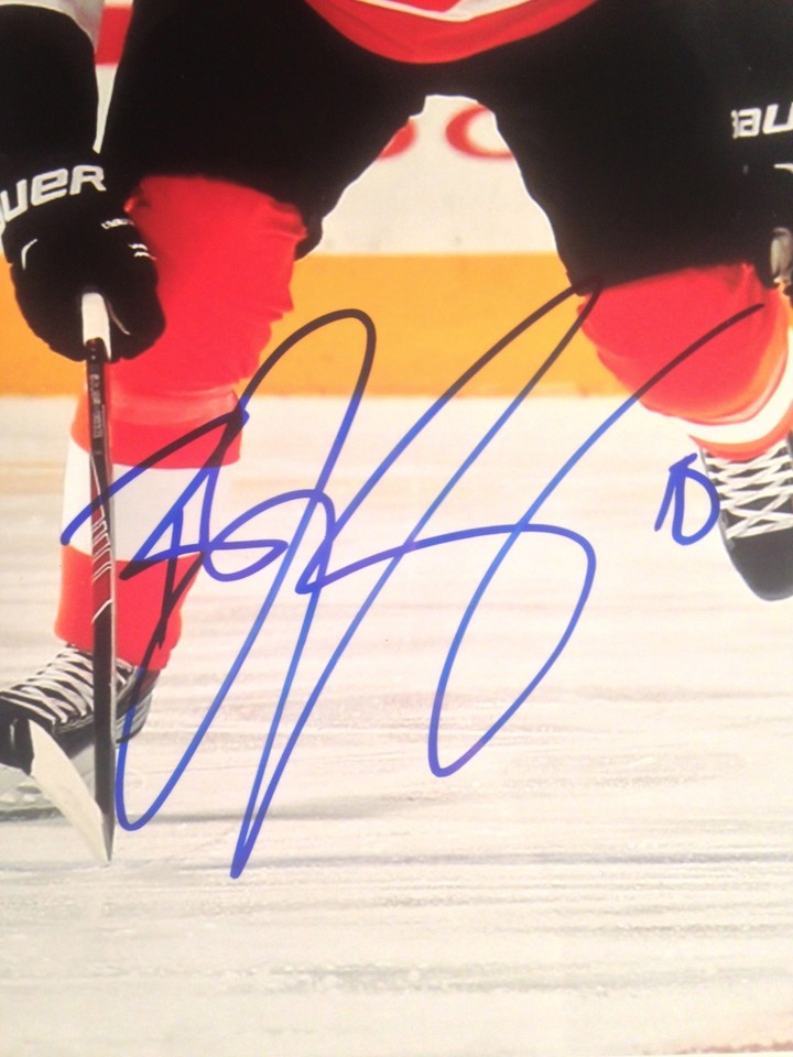 R.J. UMBERGER Signed AUTOGRAPH Photo Signed GLOSSY 8x10 Philadelphia ...