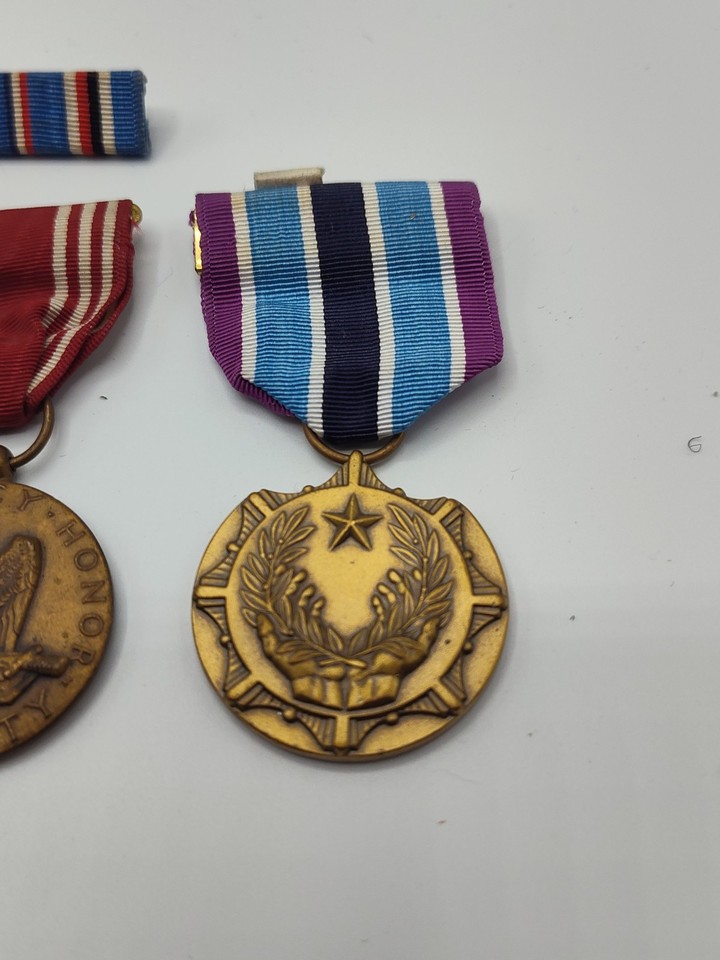 Lot of 9 Military Medals & Ribbon Bars – Vietnam, Gulf War, Afghanistan ...