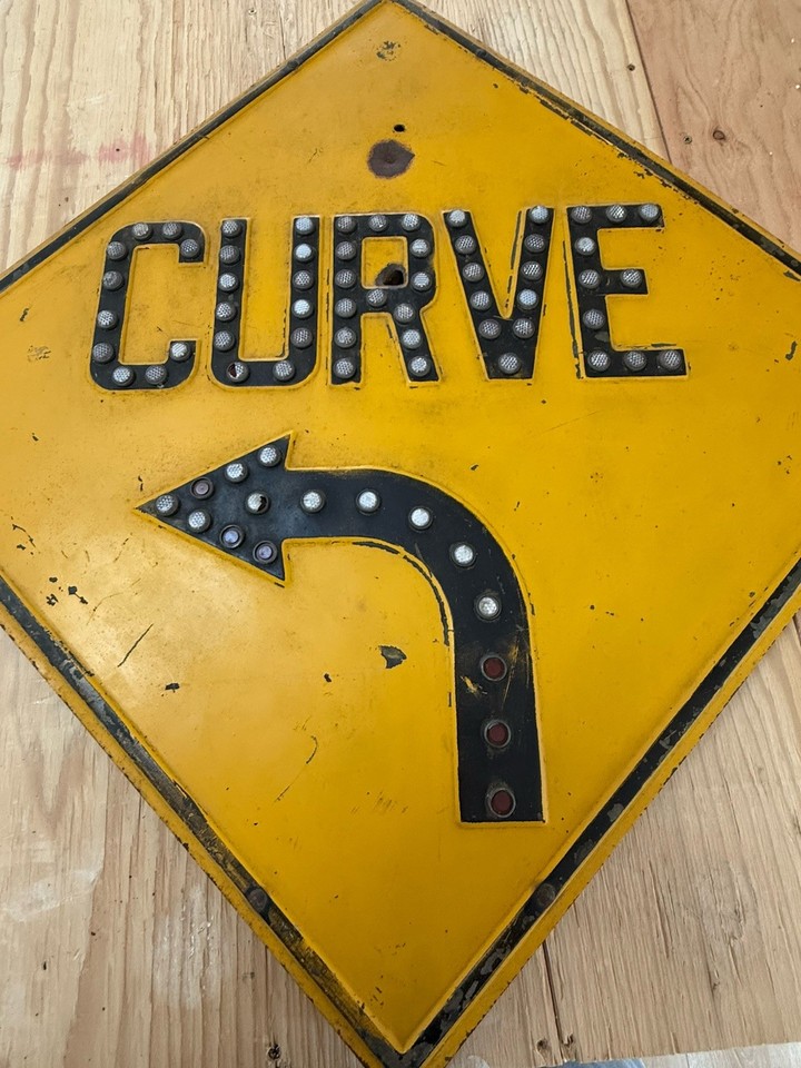 Vintage Arrow Sign Vintage Curve Arrow Sign | eBay
