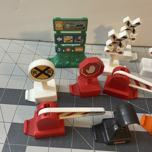 Fisher Price Geotrax Geo Trax Lot of Accessories Signs Cross Gates ...