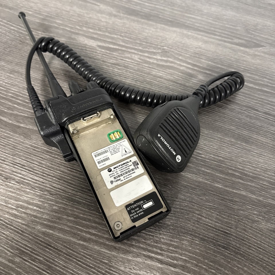 Motorola XTS 2500 Two Way Radio H46UCD9PW5BN 700-800 MHZ w/ Mic | eBay