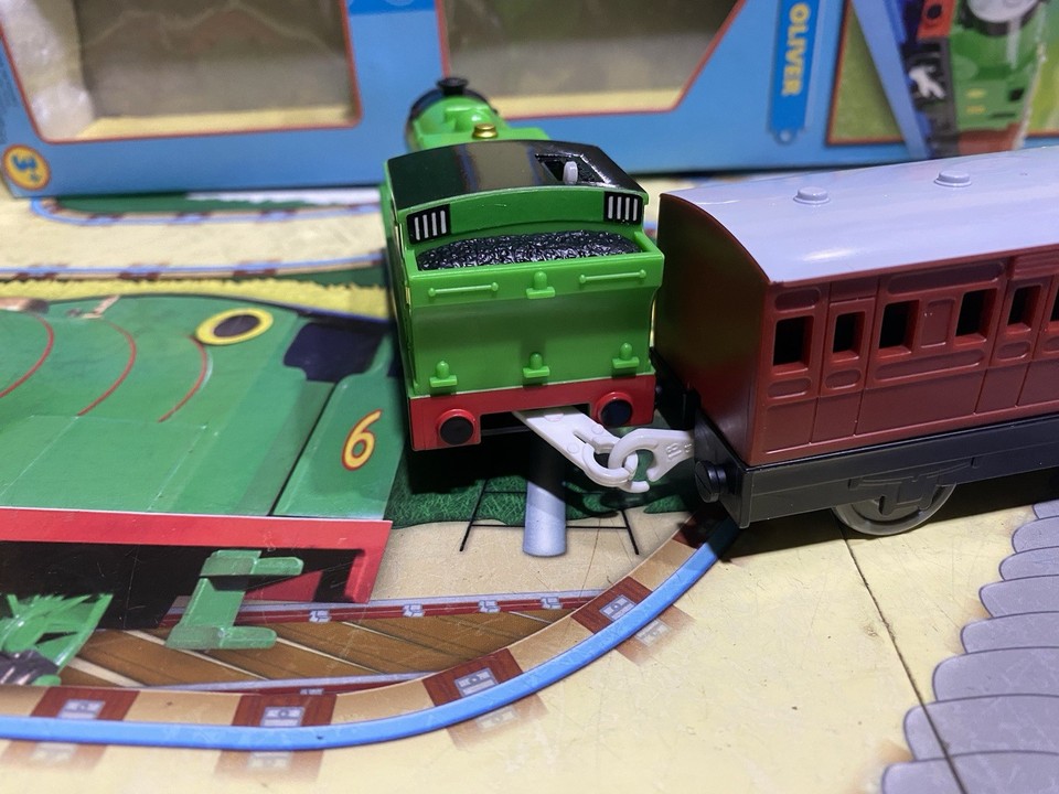 Thomas The Tank Engine Tomy Trackmaster Train Oliver Boxed In Excellent ...
