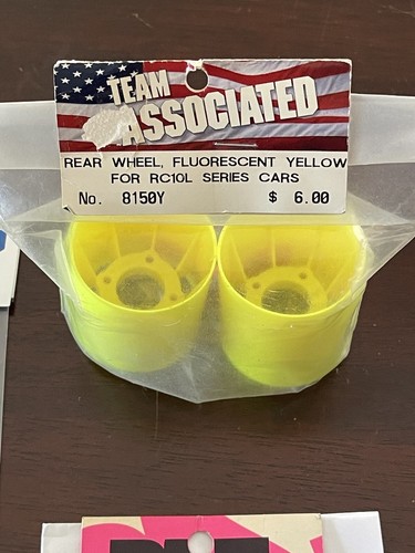 Team Associated 8150Y Fluorescent Yellow Wheels & 8155 Rear Tires RC10L ...