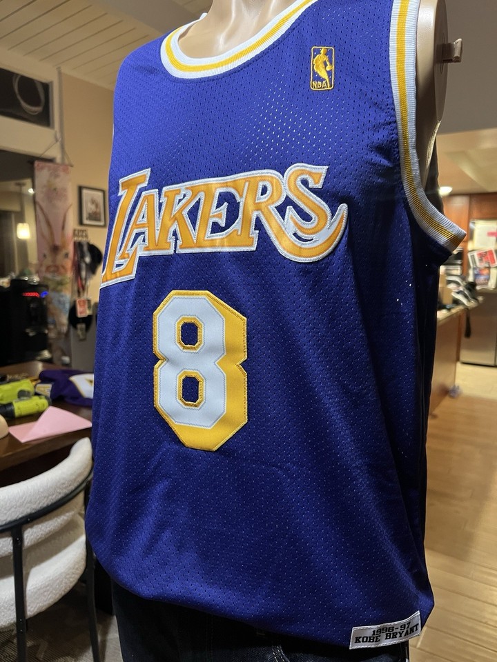 Kobe Bryant Signed 1996-97 Lakers Jersey – #8 Rookie Year Throwback PSA ...
