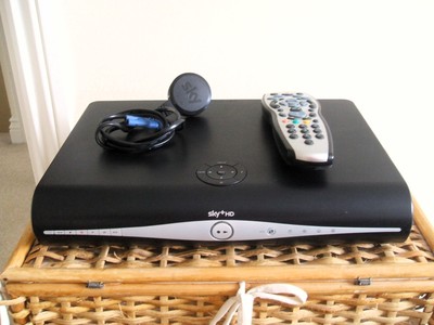 SKY + PLUS HD BOX WIFI - 500GB AMSTRAD DRX890W BUILT IN WIFI ON DEMAND ...