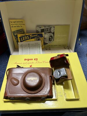 Vintage Argus C3 The Brick 35 mm Film Camera w/ Leather Case, Box ...
