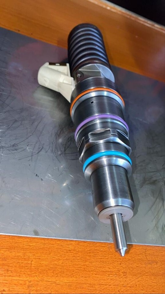 R414703003 N3 INJECTOR DETROIT DIESEL SERIES 60 14L $230Plus $120 Core ...