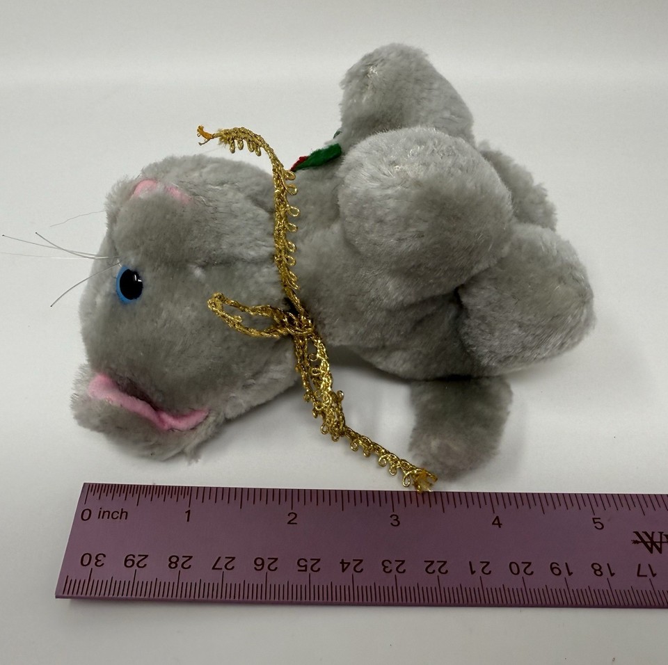 Russ Berrie Kitty Cat Holiday Holly Berry Ground Nutshell Plush Stuffed ...