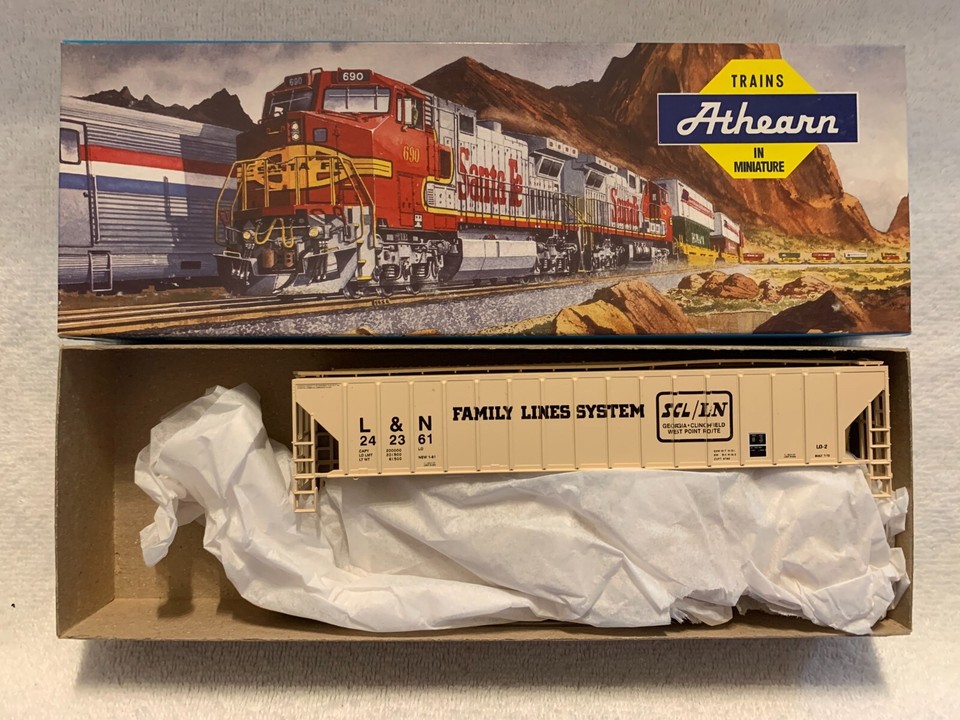 Athearn HO Scale Unassembled 54' PS Covered Hopper Kit each sold ...