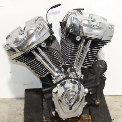2017-2023 Harley Davidson Touring 107 Milwaukee 8 M8 Air Cooled Engine ...