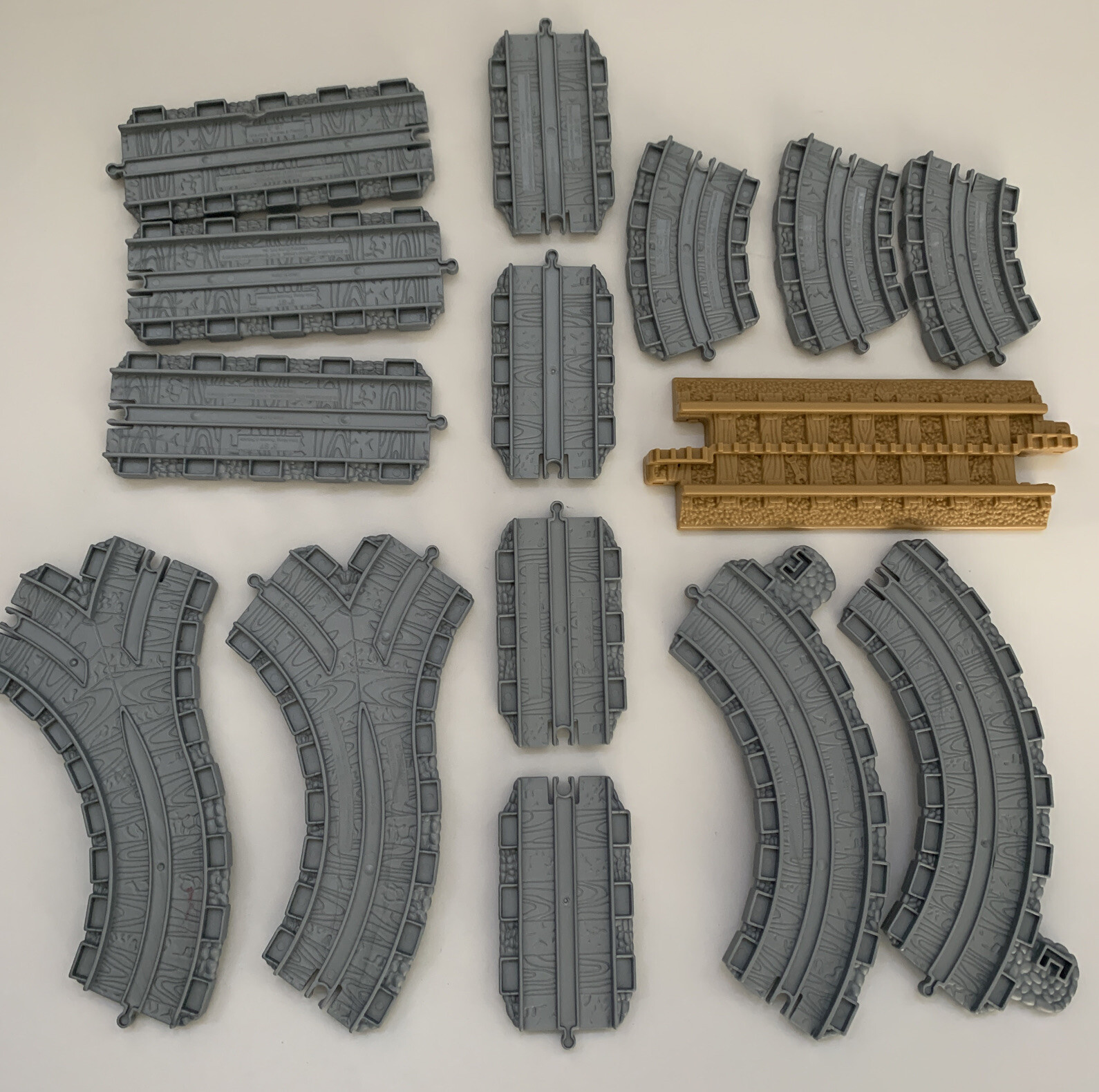 2006 Gullane Limited Take Along Thomas & Friends Railroad Track 15 Pcs ...