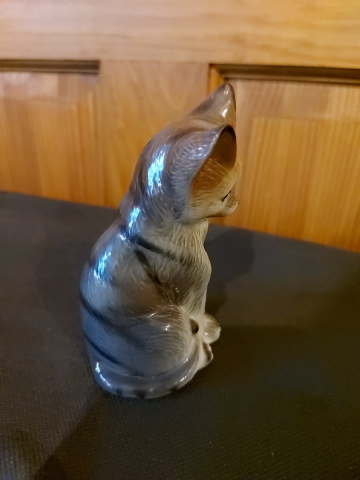 Bone China Tabby Cat Figurine - Leonardo Collection | eBay UK