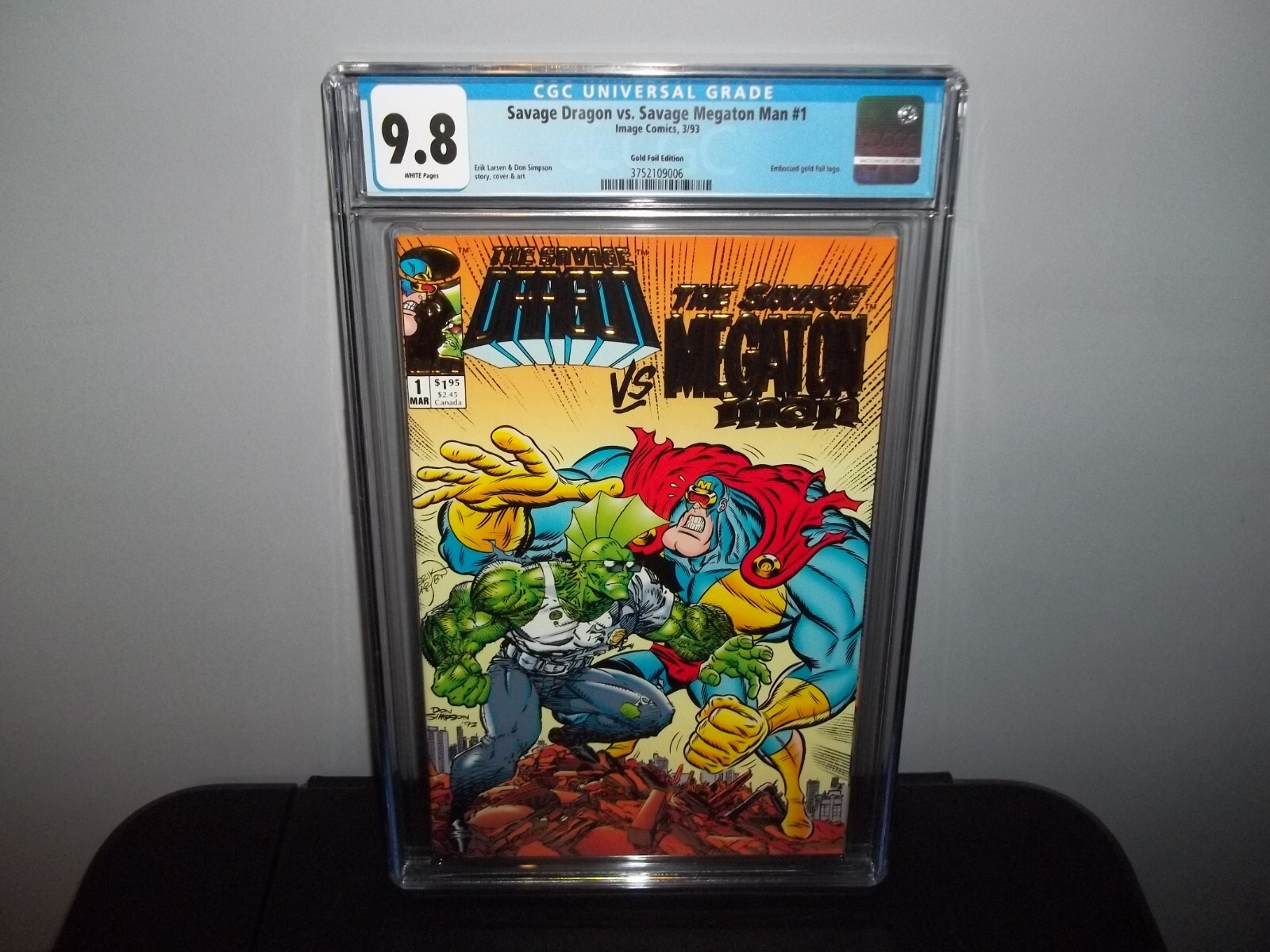 SAVAGE DRAGON vs MEGATON MAN #1 CGC 9.8 MT/NM GOLD VARIANT 1st App She ...