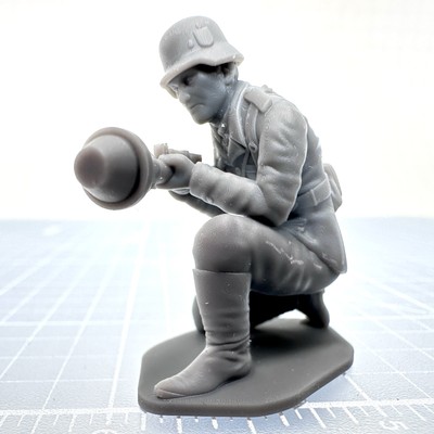 World War 2 German PANZERFAUST Toy Soldier Kneel Military Resin 1/32 ...