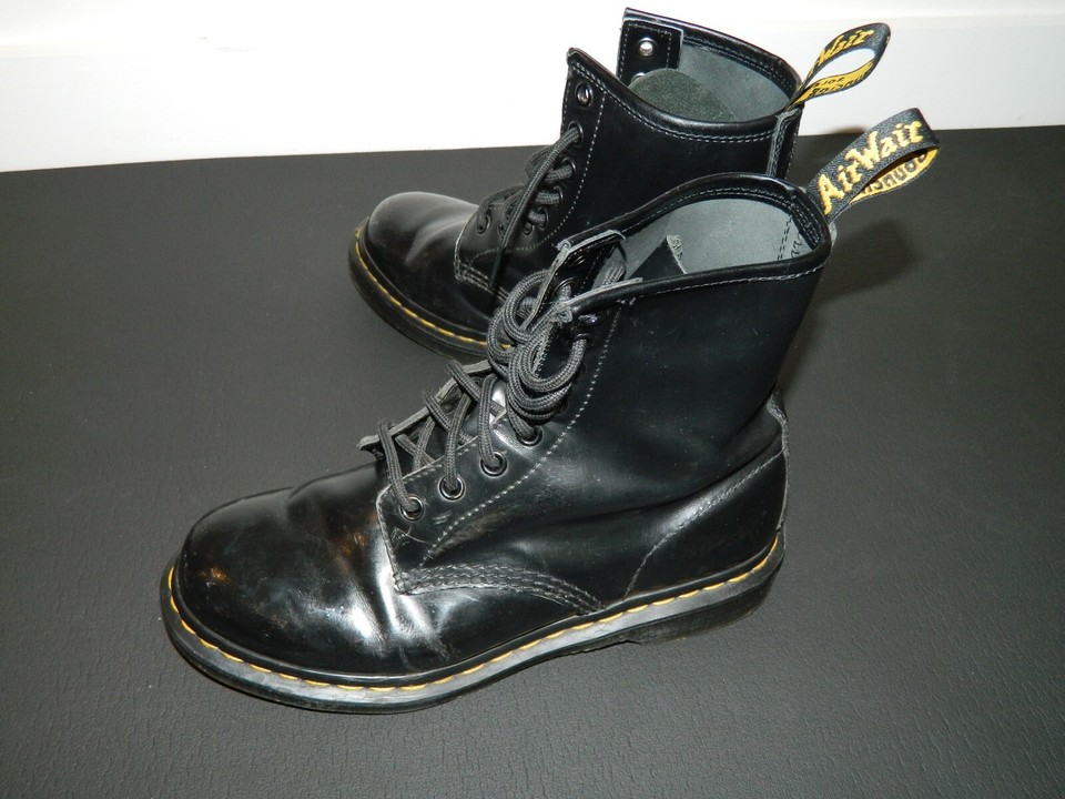 Dr Martens Originals Doc's classic 8 hole Airwair boots Yellow Stitch ...