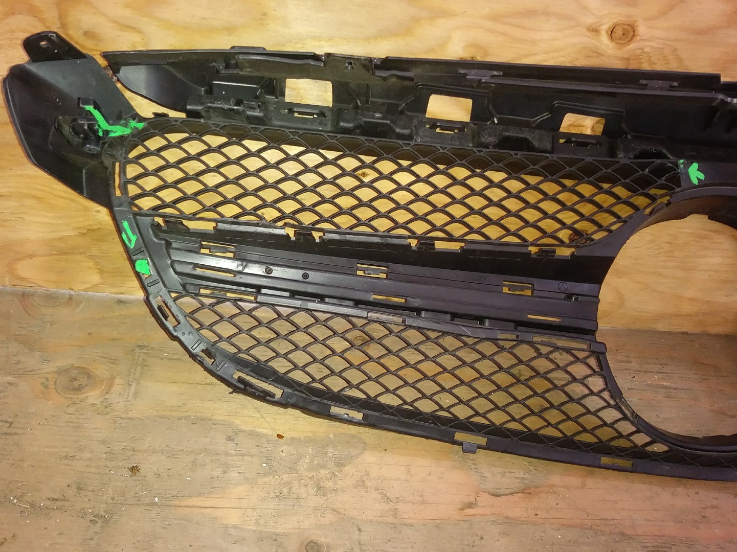 2015 2016 MERCEDES BENZ C250 C300 C400 GRILL A2058851165 & A2058880223 ...