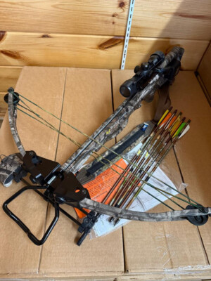 Very Nice TEN POINT TITAN HLX Crossbow Package W/ Sling-Bolts- ACUdraw ...