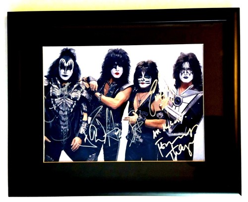 KISS BAND SIGNED PHOTO X4 GENE SIMMONS PAUL STANLEY TOMMY THAYER ...