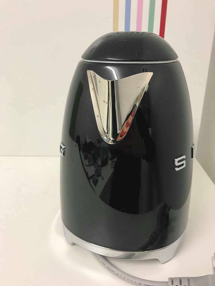 Smeg KLF03 50's Retro Kettle, Choice of Colour, Customer Return, Dent ...