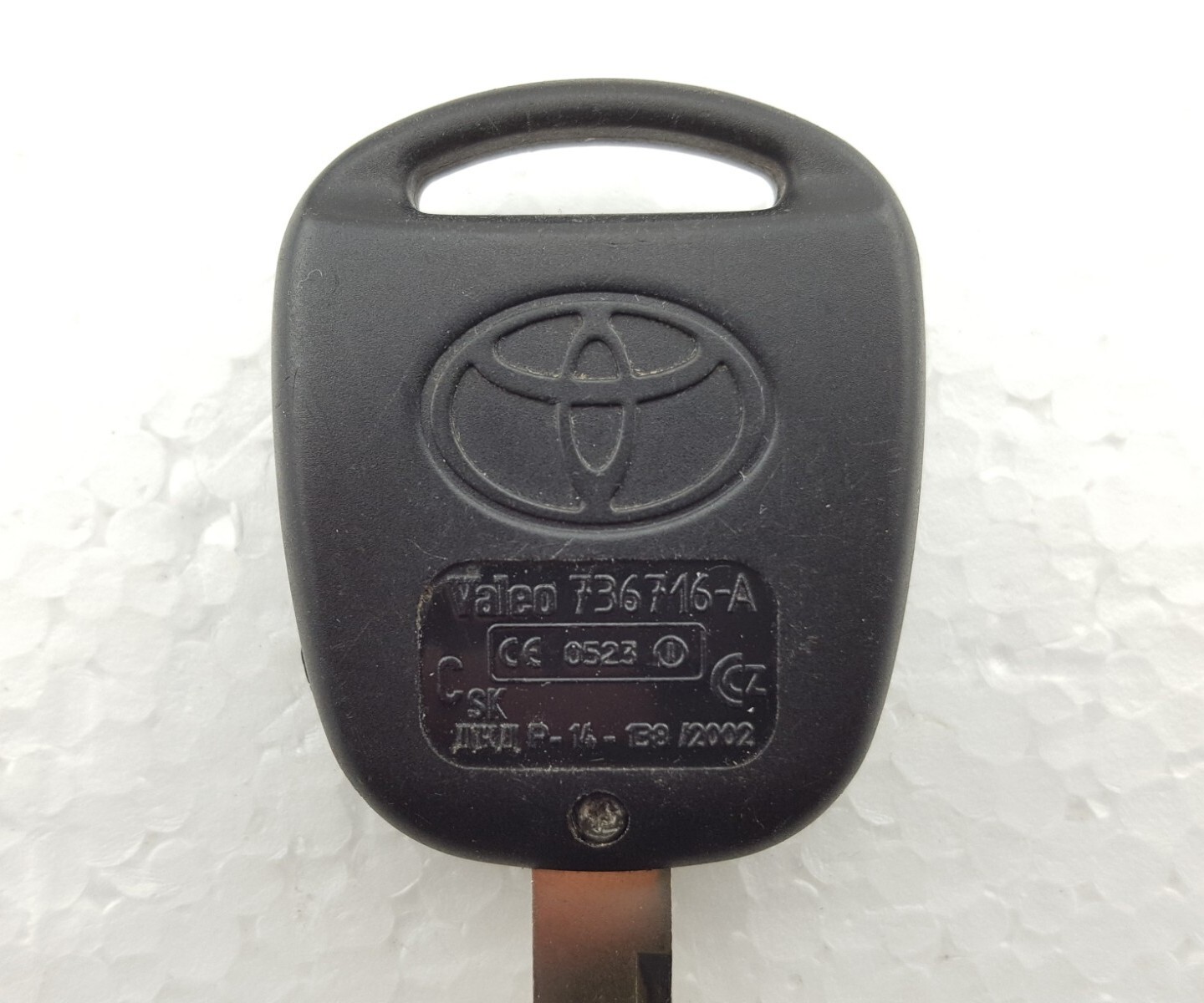 TOYOTA COROLLA / YARIS 2 Button Remote Key Fob - Valeo 736716-A | eBay