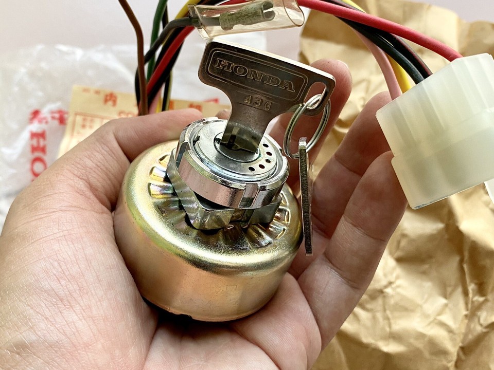 NOS HONDA DREAM C72 CA77 C77 C78 CS72 CS77 C95 CA95 IGNITION SWITCH 6 ...