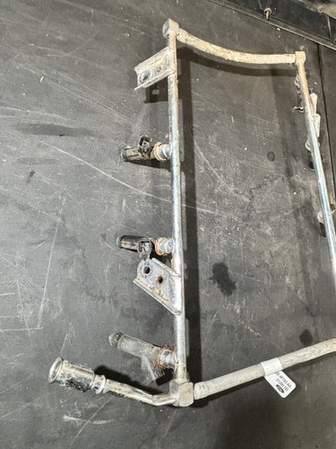 1999-2004 Ford Mustang v6 3.8L injector FUEL rail OEM d3 | eBay