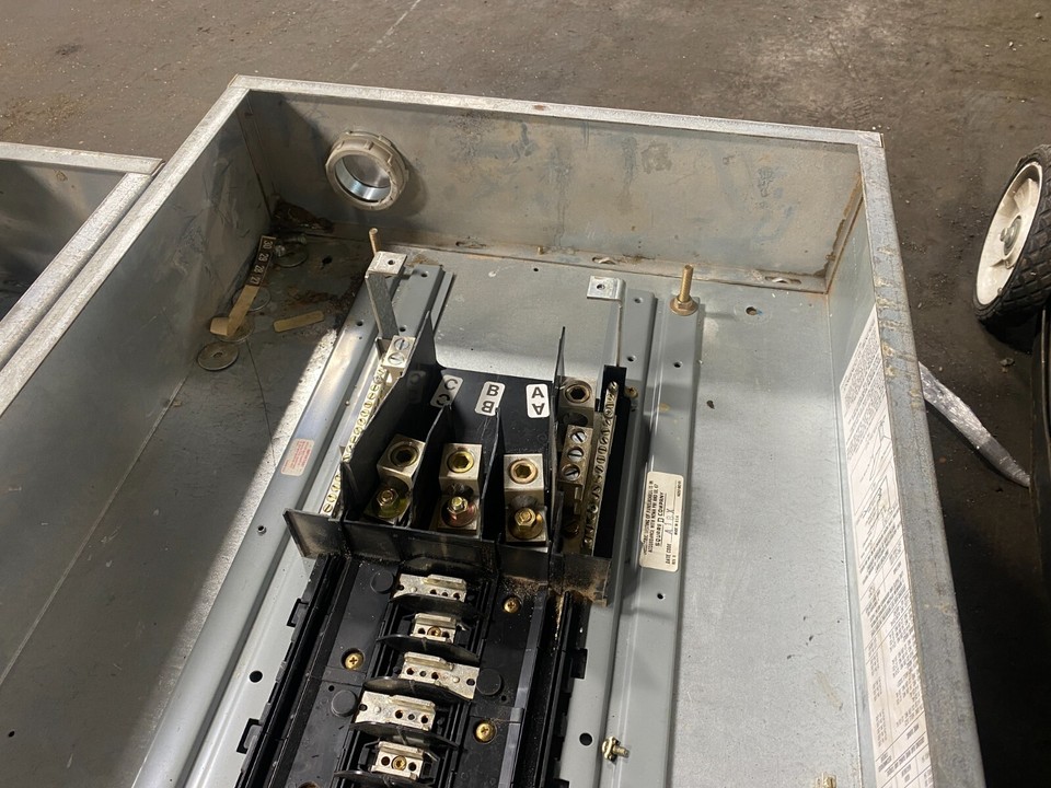 Square D NEHB Panelboard 225A 3PH 480Y/277V Type 1 Encl 4W 42 Space CAN ...