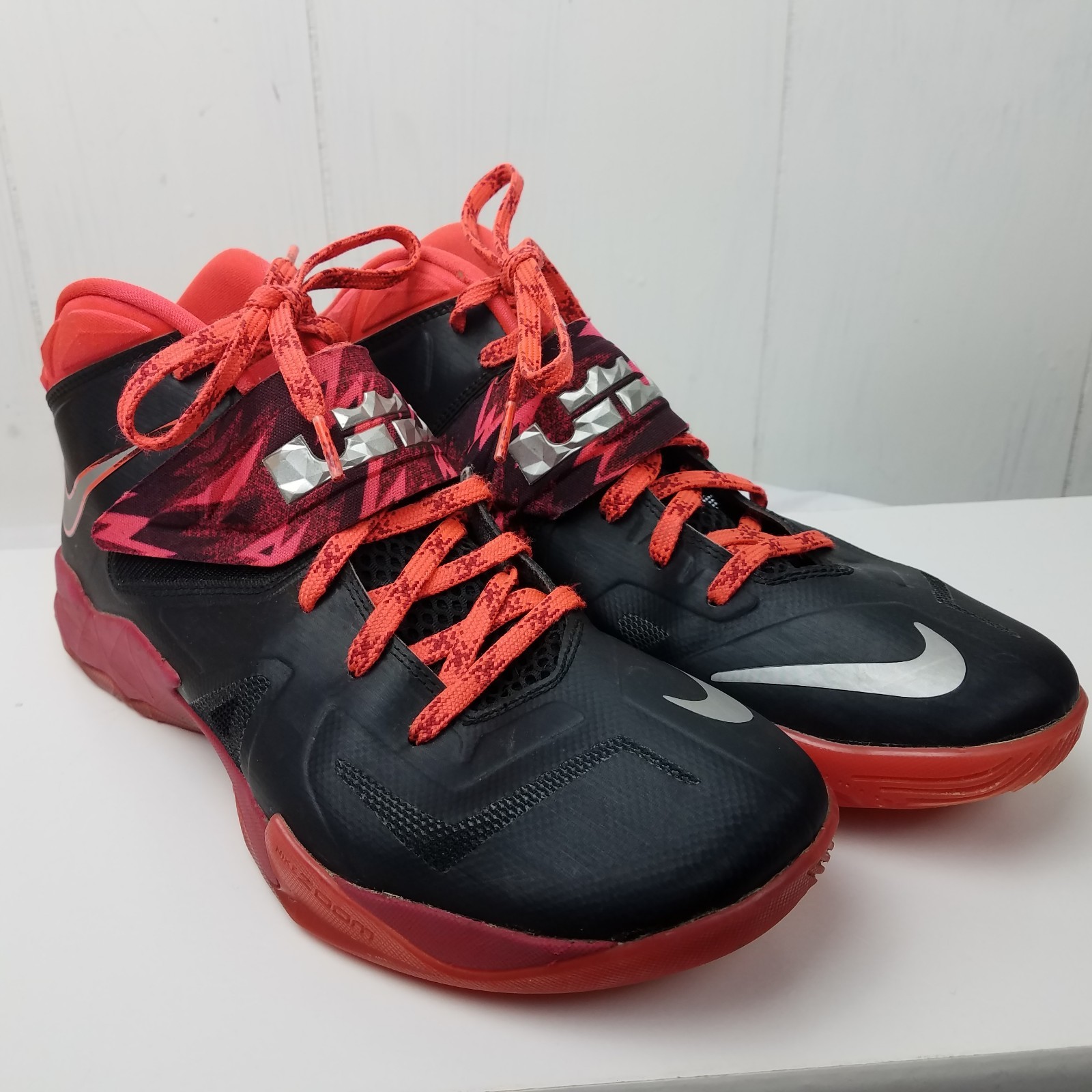Nike Zoom Soldier Vii Black And Red
