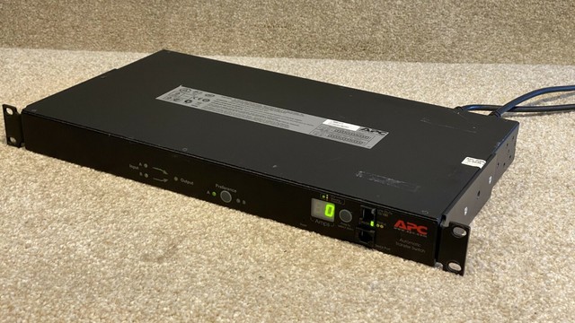 APC AP7721 ATS NetShelter Rack Transfer Switch | Acquisti Online su eBay