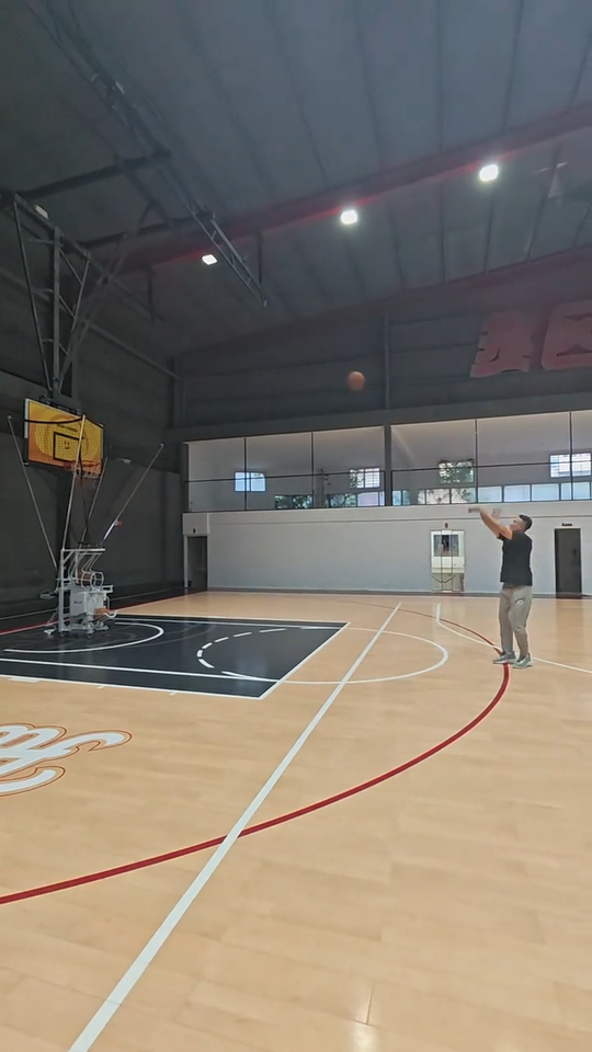 Basketball Automatic Serving Machine Basketball Shooting Machine ...