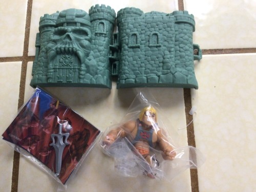 Masters of the Universe Eternia Minis HE-MAN 2in Minifigure + Castle ...