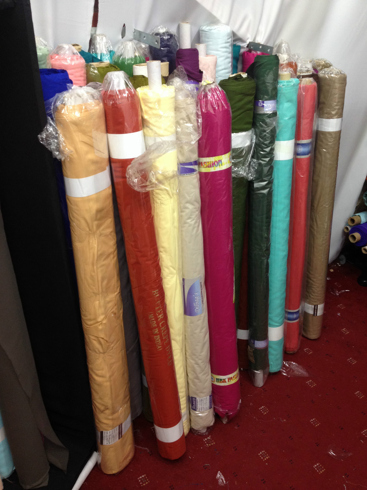 100% Polyester Soft Lightweight Lining Material 45" Wide Nearly 200 ...