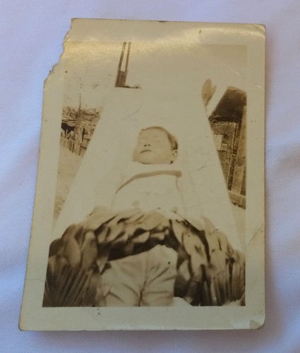 FUNERAL DEAD CHILD WITH BLACK WREATH VINTAGE SNAPSHOT B/W 2.5 X 3.5" | eBay