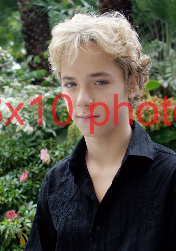 Singing Jeremy Sumpter