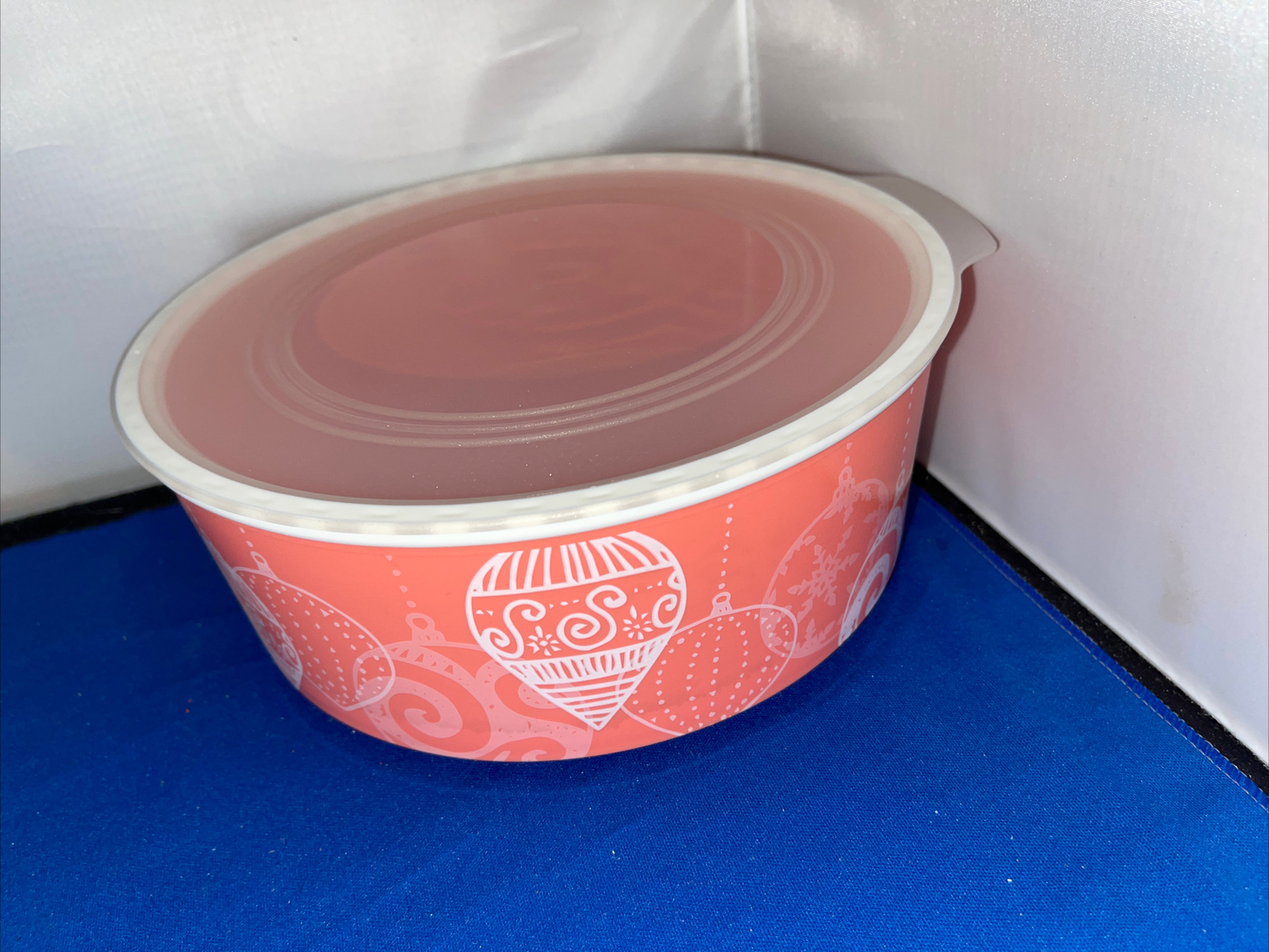 Tupperware Rare Round Pink Container 1.5 Liters 6.35 Cups With White ...
