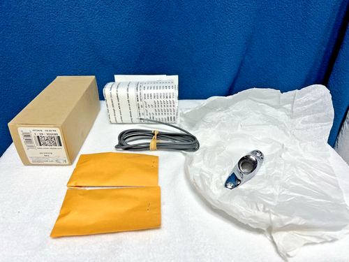 New Unity Spotlight Bracket 240L - Ford F150 F250 - Navigator ...